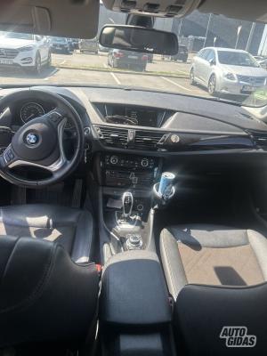 Black BMW X1 2013 in Vilnius, with an engine capacity of 2.00 L and mileage of 268 thousand km for 9500 €, photo 10 on AUTOMOTO.COM.LV