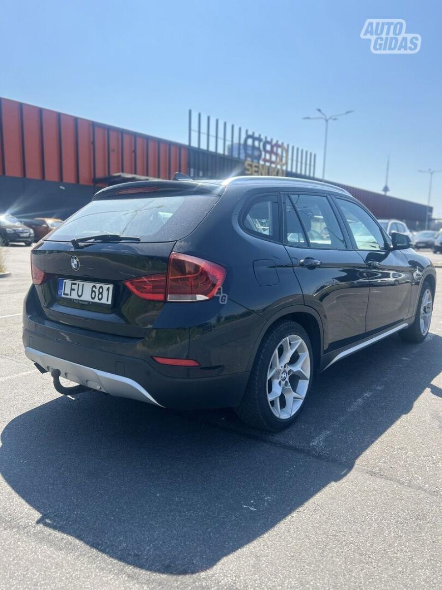 Black BMW X1 2013 in Vilnius, with an engine capacity of 2.00 L and mileage of 268 thousand km for 9500 €, photo 12 on AUTOMOTO.COM.LV