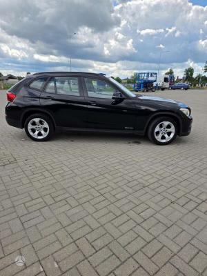 Black BMW X1 2013 in Taurage, with an engine capacity of 2.00 L and mileage of 233 thousand km for 5900 €, photo 4 on AUTOMOTO.COM.LV