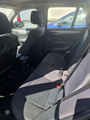 Black BMW X1 2013 in Taurage, with an engine capacity of 2.00 L and mileage of 233 thousand km for 5900 €, photo 12 on AUTOMOTO.COM.LV