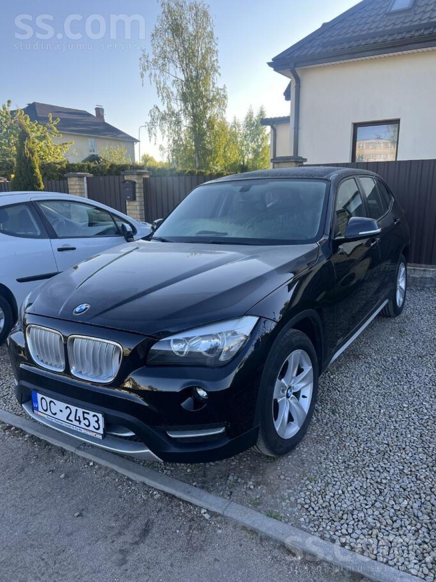 Melns BMW X1 2013 Daugavpils, ar dzinēja tilpumu 2.00 L un nobraukumu 185 tūkst. km par 9150 €, foto 3 vietnē AUTOMOTO.COM.LV