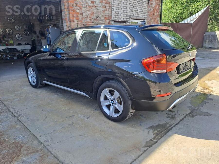 Melns BMW X1 2013 Daugavpils, ar dzinēja tilpumu 2.00 L un nobraukumu 185 tūkst. km par 9150 €, foto 6 vietnē AUTOMOTO.COM.LV