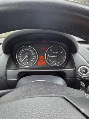Black BMW X1 2013 in Taurage, with an engine capacity of 2.00 L and mileage of 233 thousand km for 7150 €, photo 11 on AUTOMOTO.COM.LV