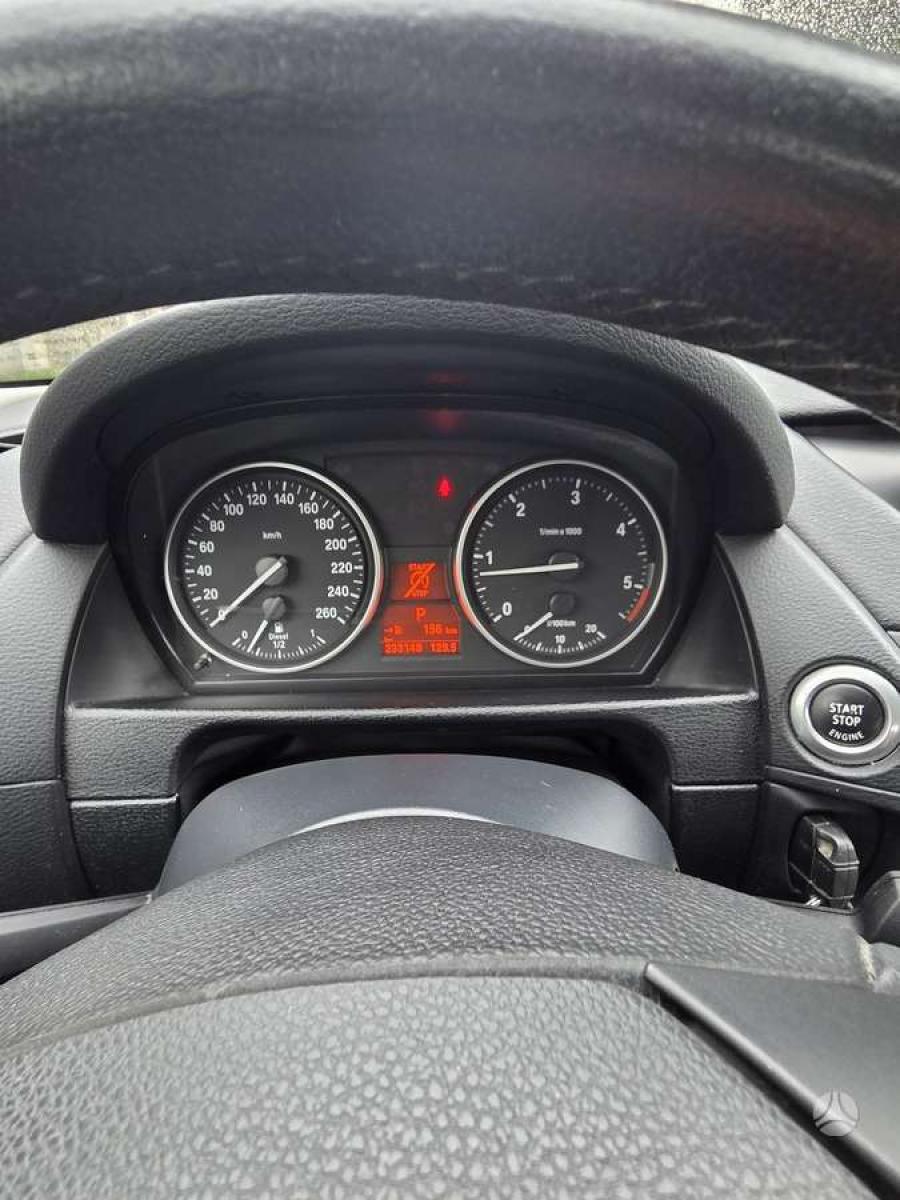 Black BMW X1 2013 in Taurage, with an engine capacity of 2.00 L and mileage of 233 thousand km for 7150 €, photo 11 on AUTOMOTO.COM.LV