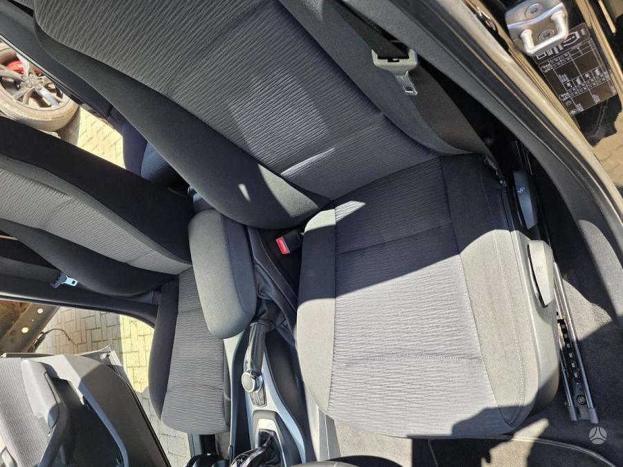 Black BMW X1 2013 in Taurage, with an engine capacity of 2.00 L and mileage of 233 thousand km for 7150 €, photo 13 on AUTOMOTO.COM.LV