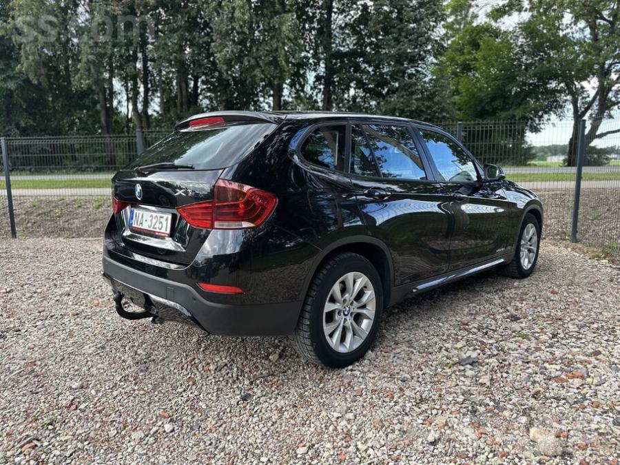 Melns BMW X1 2013 Cēsis, ar dzinēja tilpumu 2.00 L un nobraukumu 0 tūkst. km par 7990 €, foto 5 vietnē AUTOMOTO.COM.LV