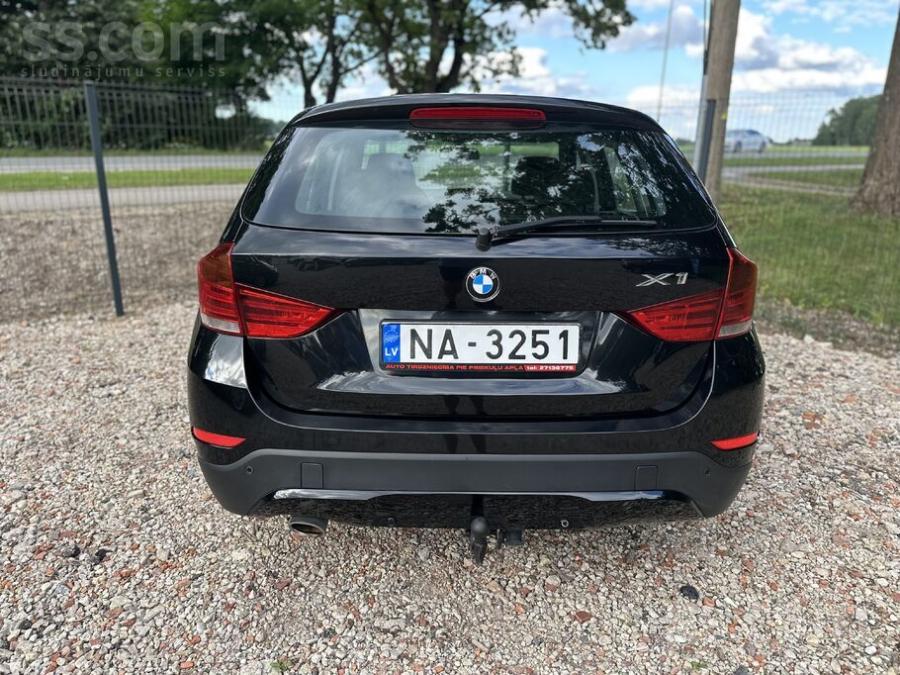 Melns BMW X1 2013 Cēsis, ar dzinēja tilpumu 2.00 L un nobraukumu 0 tūkst. km par 7990 €, foto 6 vietnē AUTOMOTO.COM.LV