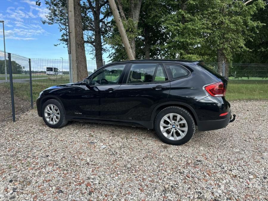 Melns BMW X1 2013 Cēsis, ar dzinēja tilpumu 2.00 L un nobraukumu 0 tūkst. km par 7990 €, foto 7 vietnē AUTOMOTO.COM.LV