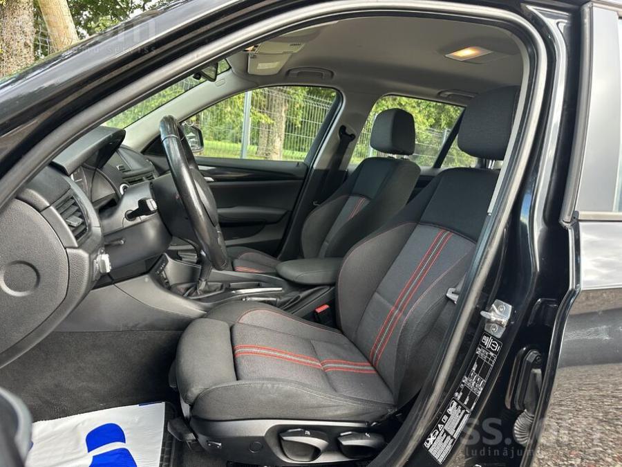 Melns BMW X1 2013 Cēsis, ar dzinēja tilpumu 2.00 L un nobraukumu 0 tūkst. km par 7990 €, foto 11 vietnē AUTOMOTO.COM.LV