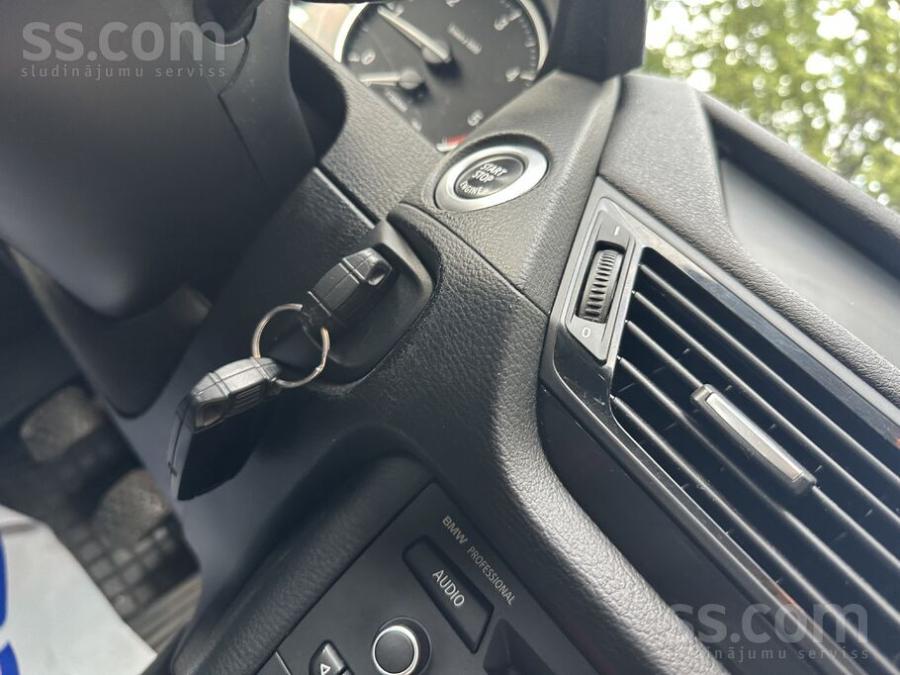 Melns BMW X1 2013 Cēsis, ar dzinēja tilpumu 2.00 L un nobraukumu 0 tūkst. km par 7990 €, foto 16 vietnē AUTOMOTO.COM.LV