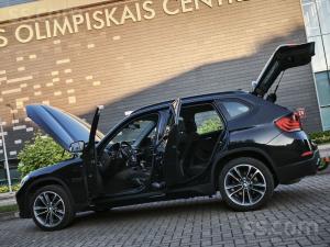Melns BMW X1 2013 Jelgava, ar dzinēja tilpumu 2.00 L un nobraukumu 0 tūkst. km par 9990 €, foto 10 vietnē AUTOMOTO.COM.LV