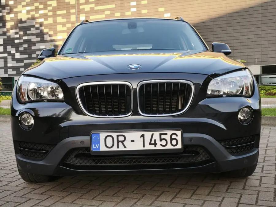 Melns BMW X1 2013 Jelgava, ar dzinēja tilpumu 2.00 L un nobraukumu 176 tūkst. km par 9990 €, foto 3 vietnē AUTOMOTO.COM.LV