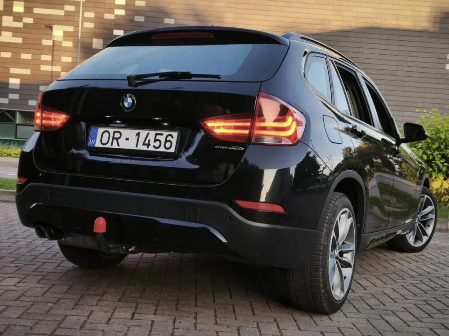 Melns BMW X1 2013 Jelgava, ar dzinēja tilpumu 2.00 L un nobraukumu 176 tūkst. km par 9990 €, foto 6 vietnē AUTOMOTO.COM.LV