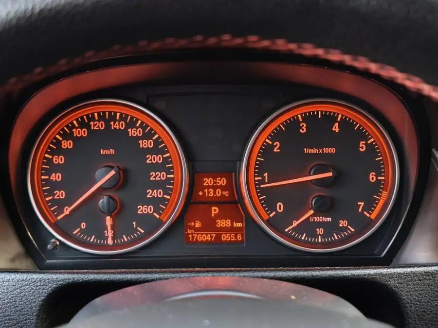 Melns BMW X1 2013 Jelgava, ar dzinēja tilpumu 2.00 L un nobraukumu 176 tūkst. km par 9990 €, foto 25 vietnē AUTOMOTO.COM.LV
