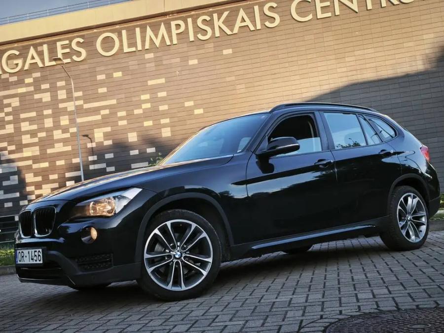 Melns BMW X1 2013 Jelgava, ar dzinēja tilpumu 2.00 L un nobraukumu 176 tūkst. km par 9990 €, foto 34 vietnē AUTOMOTO.COM.LV