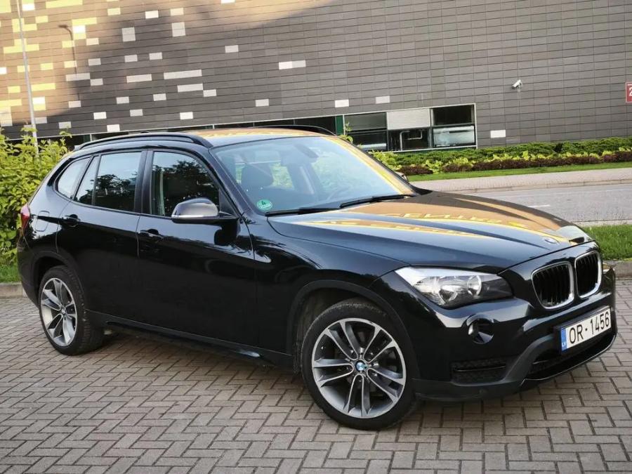 Melns BMW X1 2013 Jelgava, ar dzinēja tilpumu 2.00 L un nobraukumu 176 tūkst. km par 9990 €, foto 35 vietnē AUTOMOTO.COM.LV