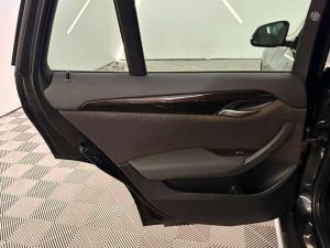 Black BMW X1 2013 in Marijampole, with an engine capacity of 2.00 L and mileage of 258 thousand km for 8999 €, photo 23 on AUTOMOTO.COM.LV