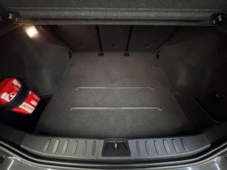 Black BMW X1 2013 in Marijampole, with an engine capacity of 2.00 L and mileage of 258 thousand km for 8999 €, photo 24 on AUTOMOTO.COM.LV