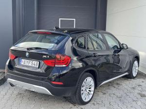 Black BMW X1 2013 in Vilnius, with an engine capacity of 2.00 L and mileage of 271 thousand km for 5200 €, photo 5 on AUTOMOTO.COM.LV
