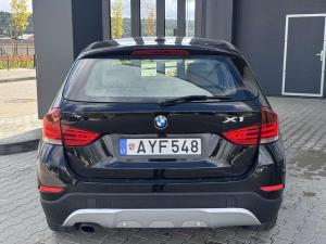 Black BMW X1 2013 in Vilnius, with an engine capacity of 2.00 L and mileage of 271 thousand km for 5200 €, photo 6 on AUTOMOTO.COM.LV