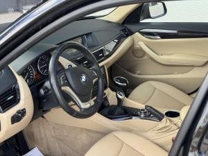 Black BMW X1 2013 in Vilnius, with an engine capacity of 2.00 L and mileage of 271 thousand km for 5200 €, photo 11 on AUTOMOTO.COM.LV