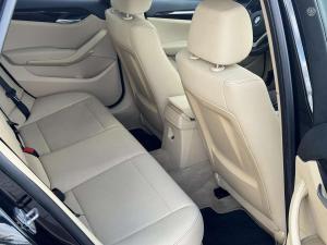 Black BMW X1 2013 in Vilnius, with an engine capacity of 2.00 L and mileage of 271 thousand km for 5200 €, photo 12 on AUTOMOTO.COM.LV