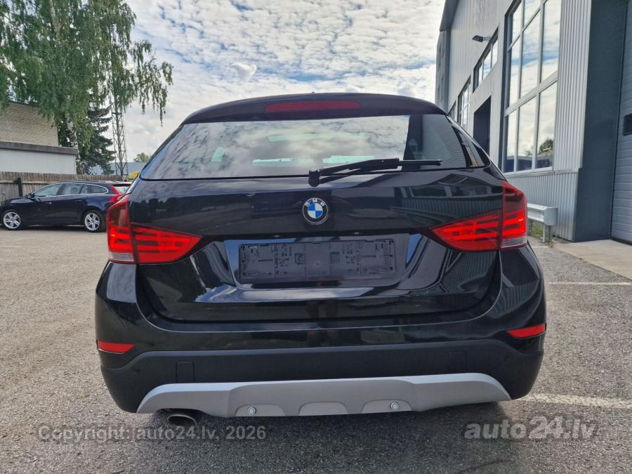 Black BMW X1 2013 in Tartu, with an engine capacity of 2.00 L and mileage of 192 thousand km for 9690 €, photo 8 on AUTOMOTO.COM.LV