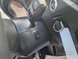Black BMW X1 2013 in Tartu, with an engine capacity of 2.00 L and mileage of 192 thousand km for 9690 €, photo 17 on AUTOMOTO.COM.LV