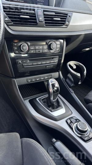 Melns BMW X1 2013 Rīga, ar dzinēja tilpumu 2.00 L un nobraukumu 294 tūkst. km par 8400 €, foto 10 vietnē AUTOMOTO.COM.LV