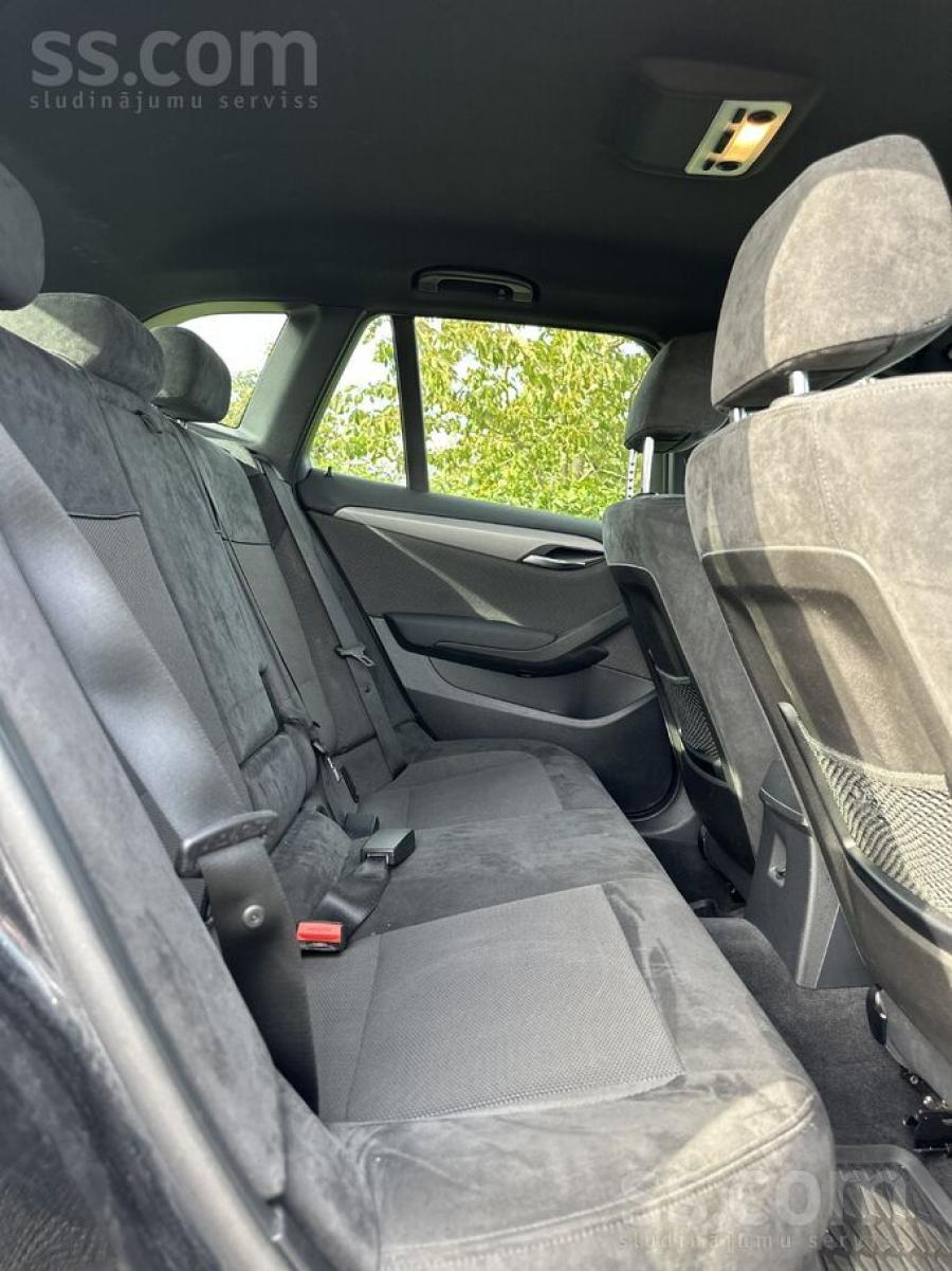 Melns BMW X1 2013 Rīga, ar dzinēja tilpumu 2.00 L un nobraukumu 294 tūkst. km par 8400 €, foto 11 vietnē AUTOMOTO.COM.LV