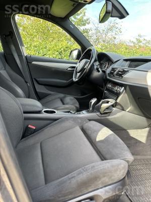 Melns BMW X1 2013 Rīga, ar dzinēja tilpumu 2.00 L un nobraukumu 294 tūkst. km par 8400 €, foto 12 vietnē AUTOMOTO.COM.LV