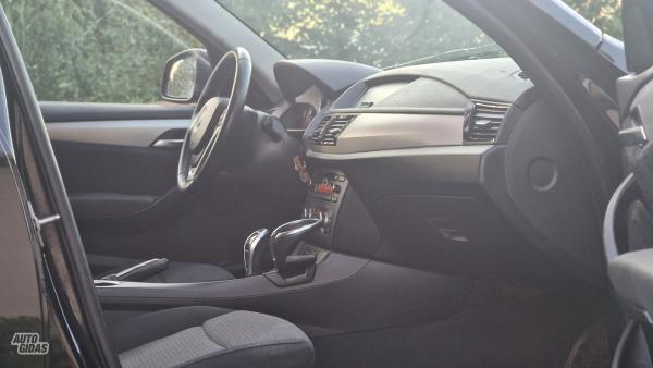 Black BMW X1 2013 in Vilnius, with an engine capacity of 2.00 L and mileage of 332 thousand km for 5790 €, photo 10 on AUTOMOTO.COM.LV