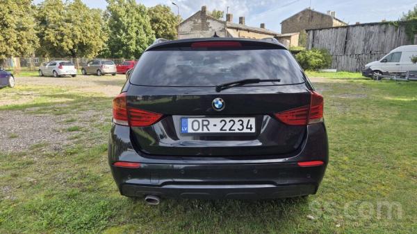 Melns BMW X1 2013 Liepāja, ar dzinēja tilpumu 2.00 L un nobraukumu 230 tūkst. km par 9850 €, foto 7 vietnē AUTOMOTO.COM.LV