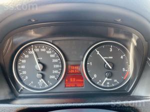Melns BMW X1 2013 Jūrmala, ar dzinēja tilpumu 2.00 L un nobraukumu 266 tūkst. km par 6700 €, foto 8 vietnē AUTOMOTO.COM.LV