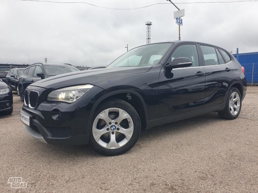 Black BMW X1 2013 in Kaunas, with an engine capacity of 2.00 L and mileage of 190 thousand km for 8250 €, photo 4 on AUTOMOTO.COM.LV