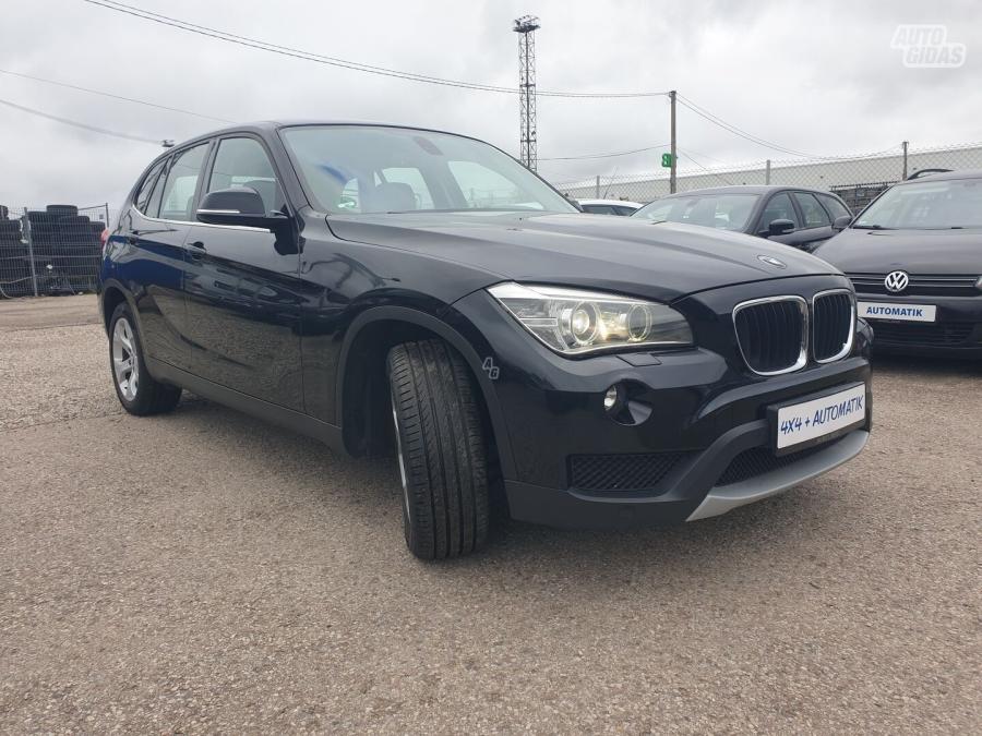 Black BMW X1 2013 in Kaunas, with an engine capacity of 2.00 L and mileage of 190 thousand km for 8250 €, photo 5 on AUTOMOTO.COM.LV