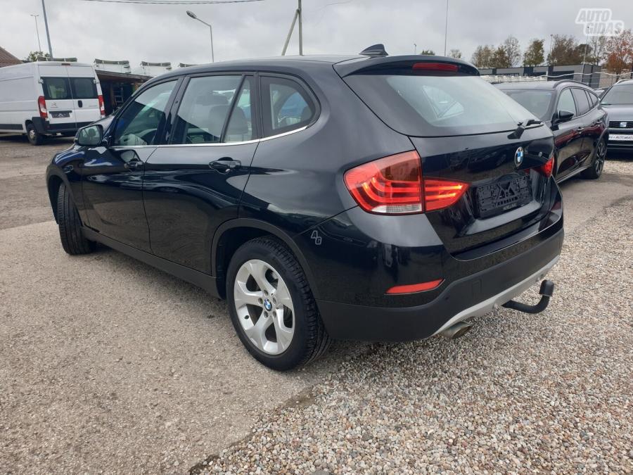Black BMW X1 2013 in Kaunas, with an engine capacity of 2.00 L and mileage of 190 thousand km for 8250 €, photo 8 on AUTOMOTO.COM.LV