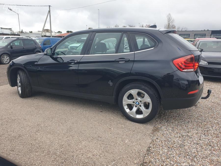 Black BMW X1 2013 in Kaunas, with an engine capacity of 2.00 L and mileage of 190 thousand km for 8250 €, photo 9 on AUTOMOTO.COM.LV