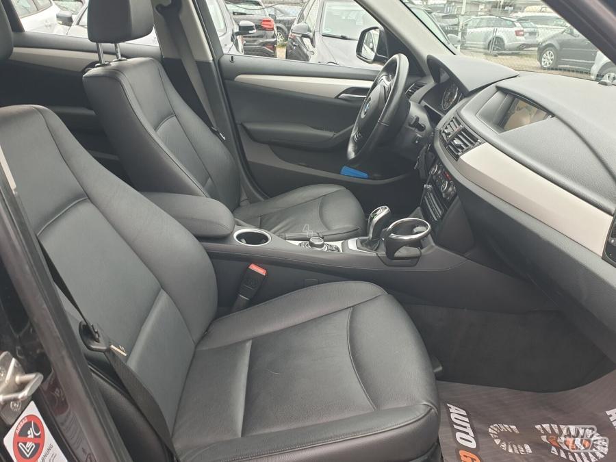Black BMW X1 2013 in Kaunas, with an engine capacity of 2.00 L and mileage of 190 thousand km for 8250 €, photo 10 on AUTOMOTO.COM.LV