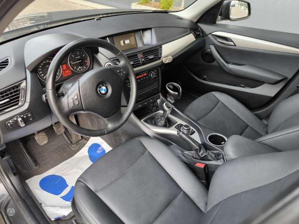 Black BMW X1 2014 in Siauliai, with an engine capacity of 2.00 L and mileage of 271 thousand km for 7190 €, photo 11 on AUTOMOTO.COM.LV