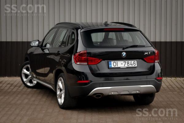 Black BMW X1 2014 in Talsi, with an engine capacity of 2.00 L and mileage of 255 thousand km for 11990 €, photo 4 on AUTOMOTO.COM.LV