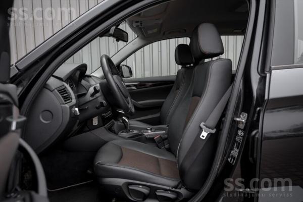 Black BMW X1 2014 in Talsi, with an engine capacity of 2.00 L and mileage of 255 thousand km for 11990 €, photo 9 on AUTOMOTO.COM.LV