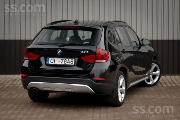 Black BMW X1 2014 in Talsi, with an engine capacity of 2.00 L and mileage of 255 thousand km for 11490 €, photo 7 on AUTOMOTO.COM.LV