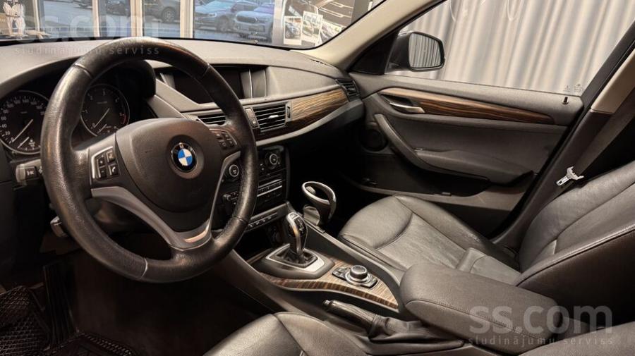 Melns BMW X1 2014 Rīga, ar dzinēja tilpumu 2.00 L un nobraukumu 269 tūkst. km par 10990 €, foto 8 vietnē AUTOMOTO.COM.LV