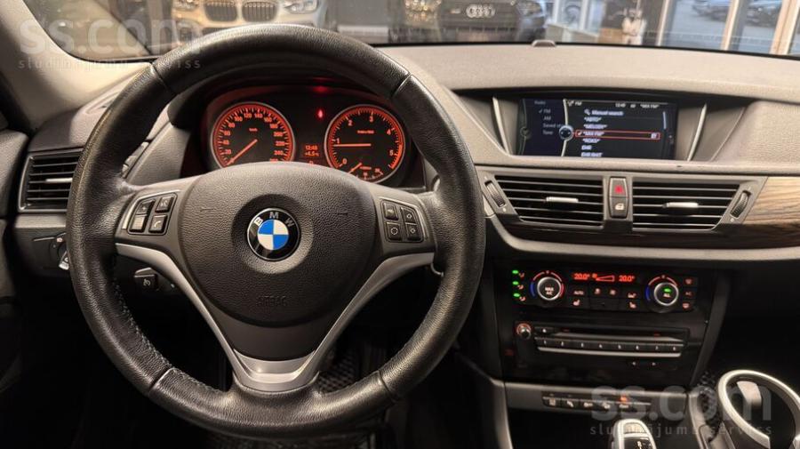 Melns BMW X1 2014 Rīga, ar dzinēja tilpumu 2.00 L un nobraukumu 269 tūkst. km par 10990 €, foto 14 vietnē AUTOMOTO.COM.LV