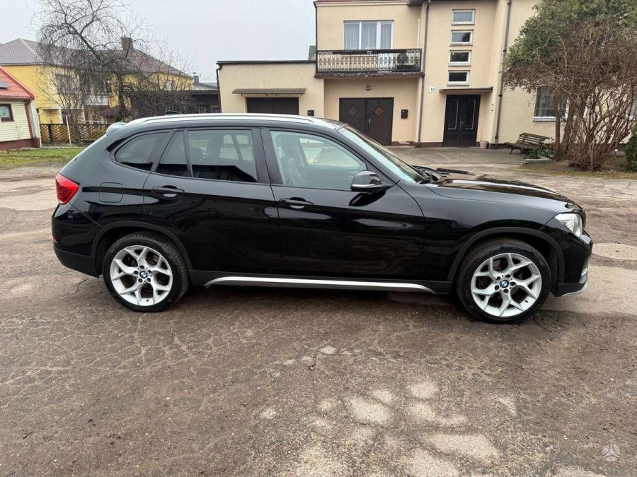 Melns BMW X1 2014 Utena, ar dzinēja tilpumu 2.00 L un nobraukumu 247 tūkst. km par 8750 €, foto 4 vietnē AUTOMOTO.COM.LV