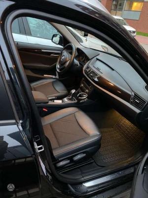 Black BMW X1 2014 in Vilnius, with an engine capacity of 2.00 L and mileage of 151 thousand km for 8500 €, photo 7 on AUTOMOTO.COM.LV