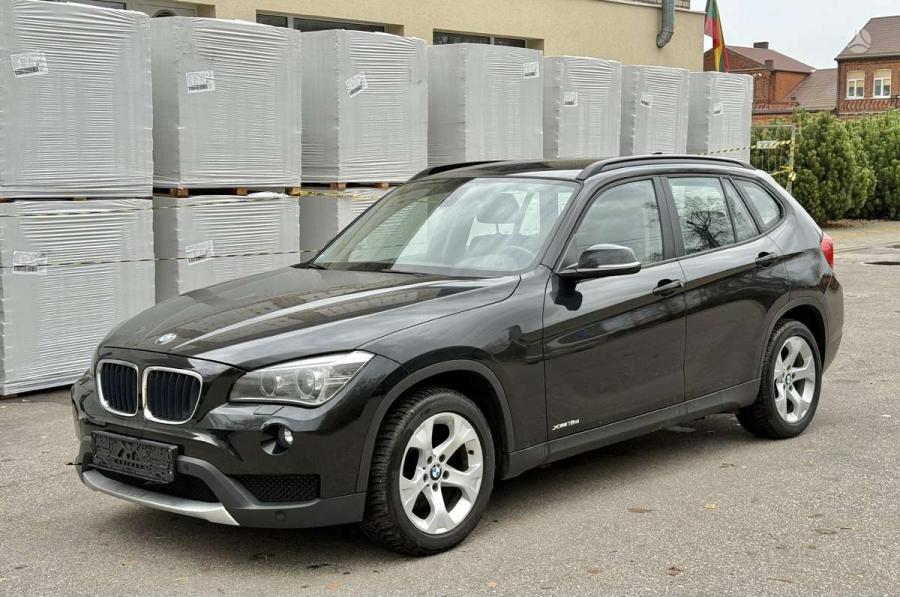 Black BMW X1 2014 in Kedainiai, with an engine capacity of 2.00 L and mileage of 145 thousand km for 8300 €, photo 2 on AUTOMOTO.COM.LV