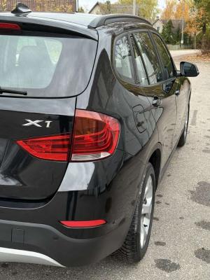 Black BMW X1 2014 in Kedainiai, with an engine capacity of 2.00 L and mileage of 145 thousand km for 8300 €, photo 3 on AUTOMOTO.COM.LV