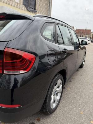 Black BMW X1 2014 in Kedainiai, with an engine capacity of 2.00 L and mileage of 145 thousand km for 8300 €, photo 8 on AUTOMOTO.COM.LV